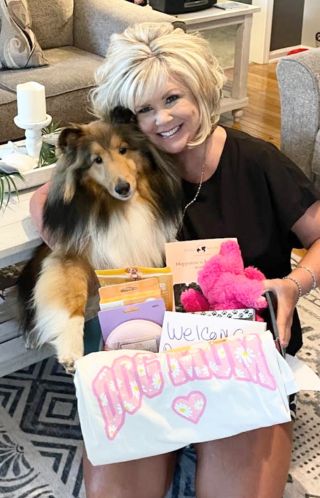 What's Inside A Dog Mom Box? – Dog Mom Lifestyles