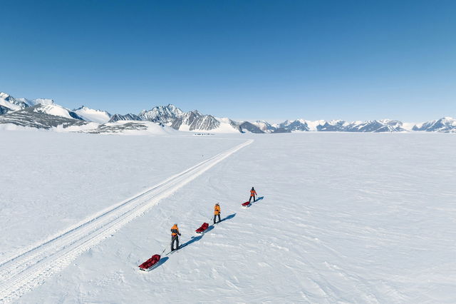 Shackleton Challenges in Antarctica | Polar & Mountaineering Expeditions