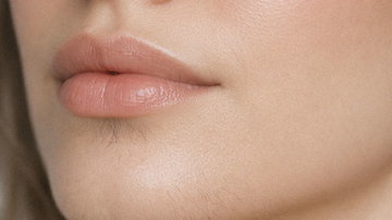 Hirsutismus bei Frauen verstehen: Ursachen & hormoneller Hintergrund