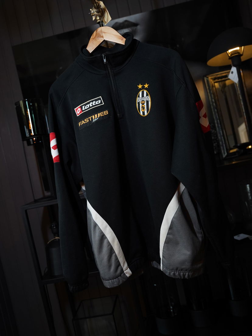 Andrés Iniesta Shirts | Barcelona & Spain National Team – First11