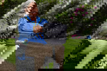 WOW Computer for Seniors with 22" Monitor